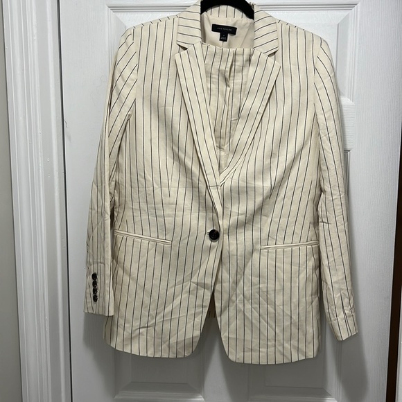 Jackets & Coats | Nwt Ann Taylor Cream And Black Pinstripe Linen Short Suit Jacket 14 Short 12 ...